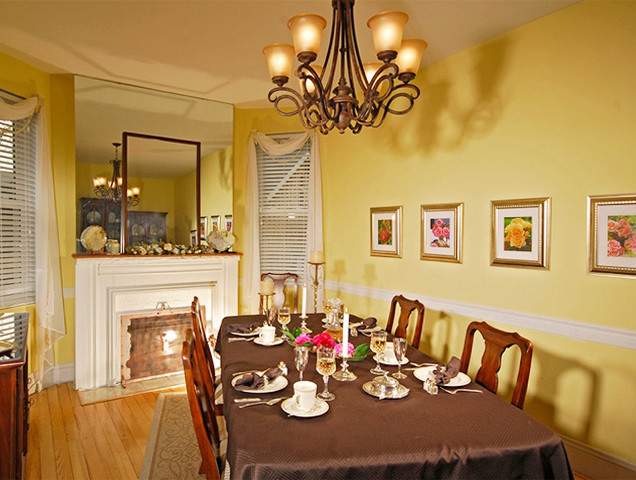 Breakfast at Mornington Rose Bed and Breakfast